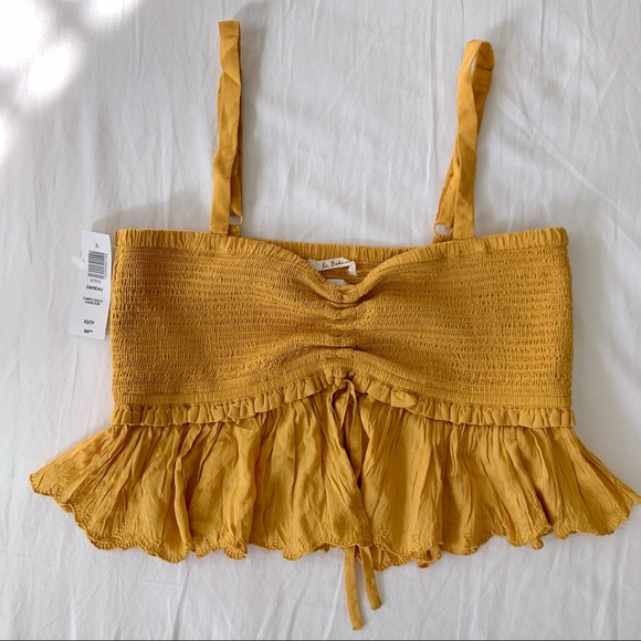 Aritzia | Tops | Nwt Aritzia Wilfred Dareau Camisole In Cairo Gold ...
